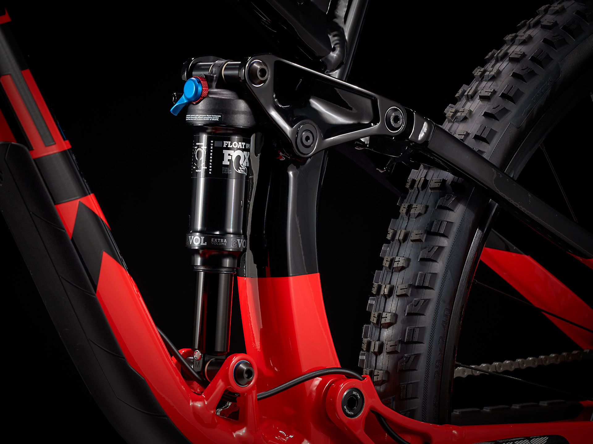 Kolo Trek Fuel EX 7 NX Trek Black/Radioactive Red 2021 - Teamsport